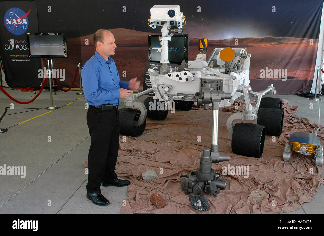 The Life-Size Curiosity Rover replica at the Los Alamos National ...