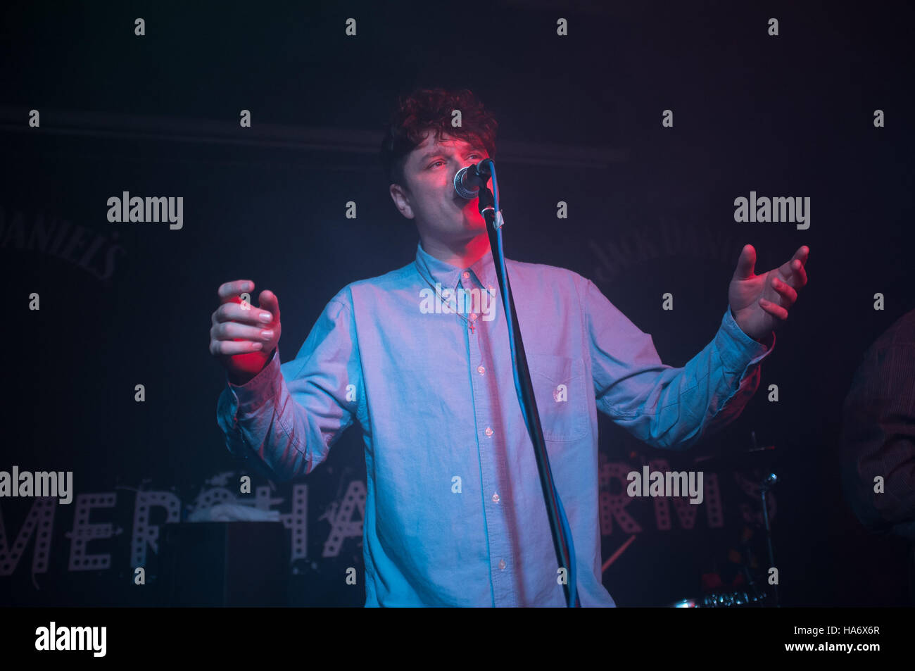 Anderson howard hi-res stock photography and images - Alamy