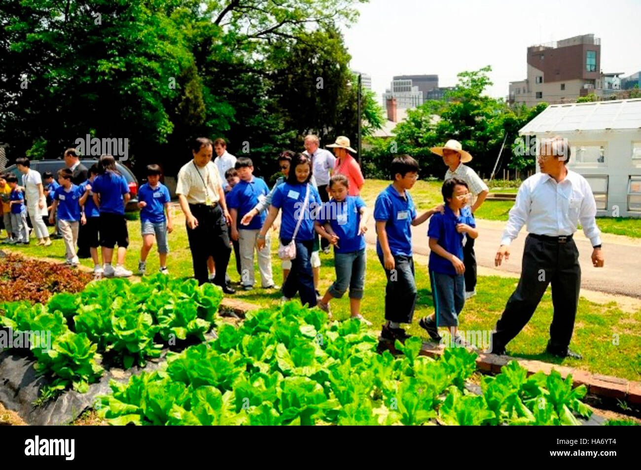 Students visited the Ambassador Stephens Garden National Park, learning ...