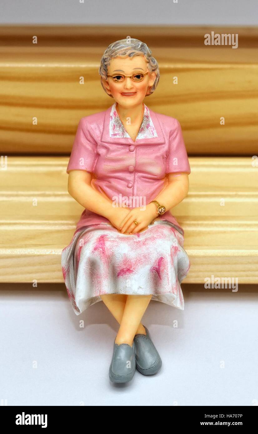 Pensioner bench hi-res stock photography and images - Alamy