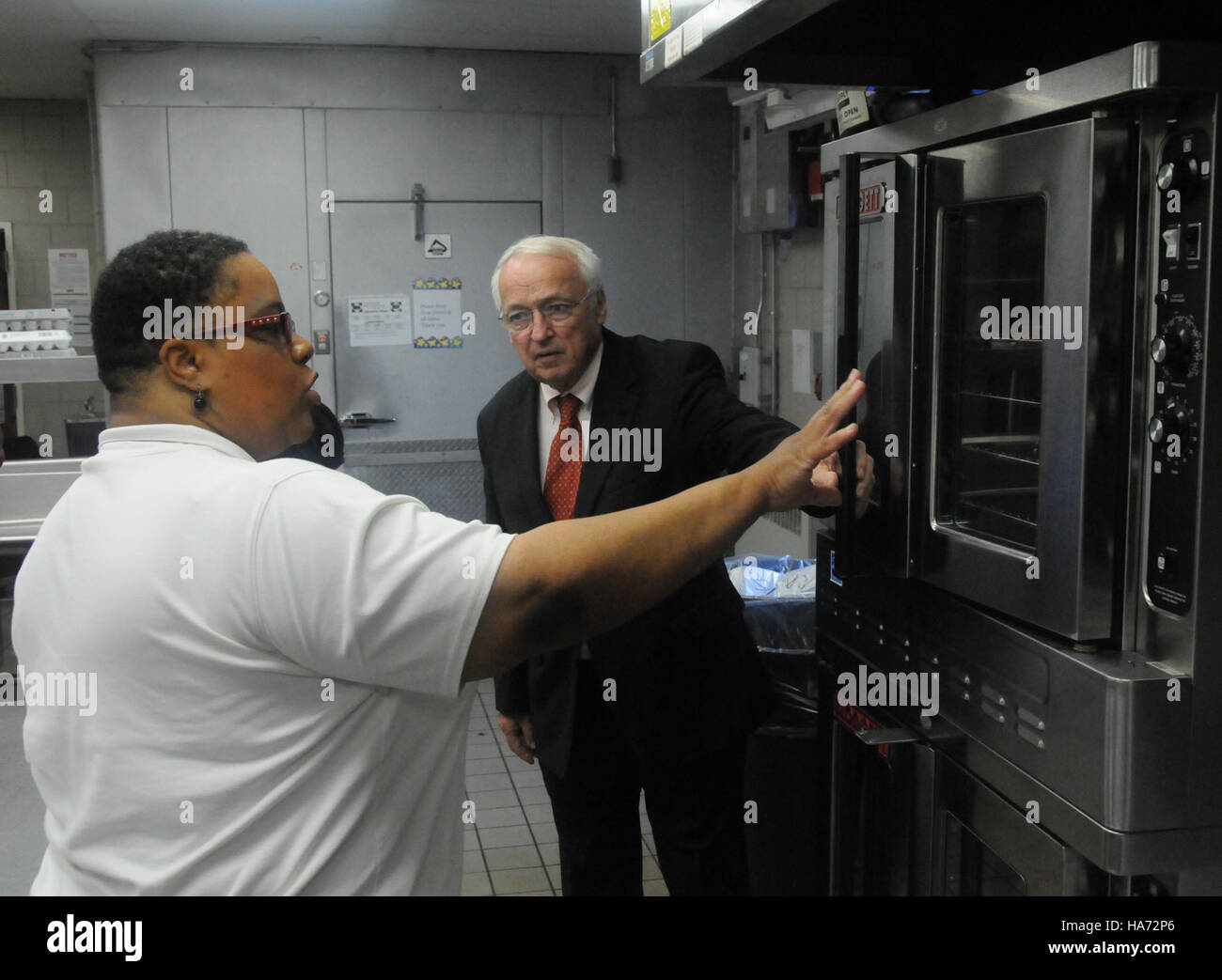 This image shows Jerrisa Carter demonstrating new equipment to Under ...