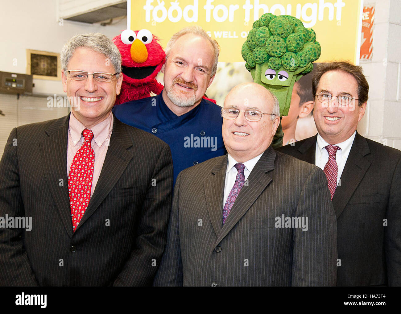 Sesame workshop hi-res stock photography and images - Alamy