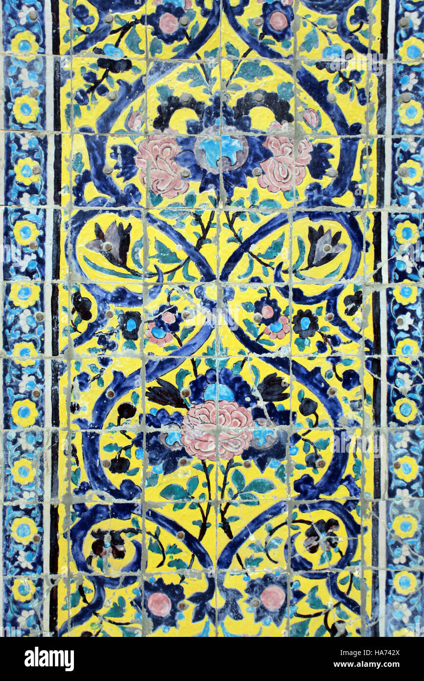 Ornate detail detailed tile hi-res stock photography and images - Alamy