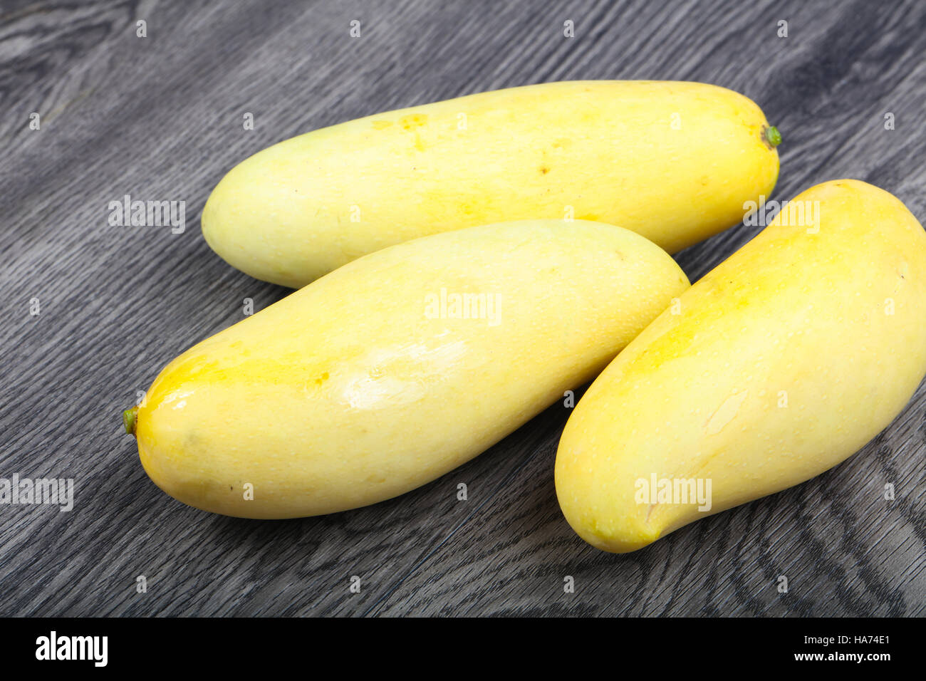 Fresh ripe sweet Yellow mango on wood background Stock Photo - Alamy