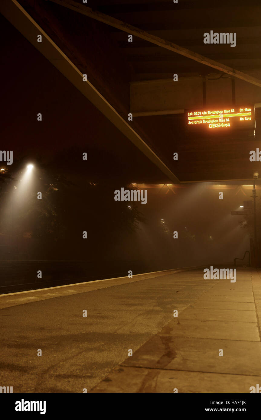 Telford railway station hi-res stock photography and images - Alamy