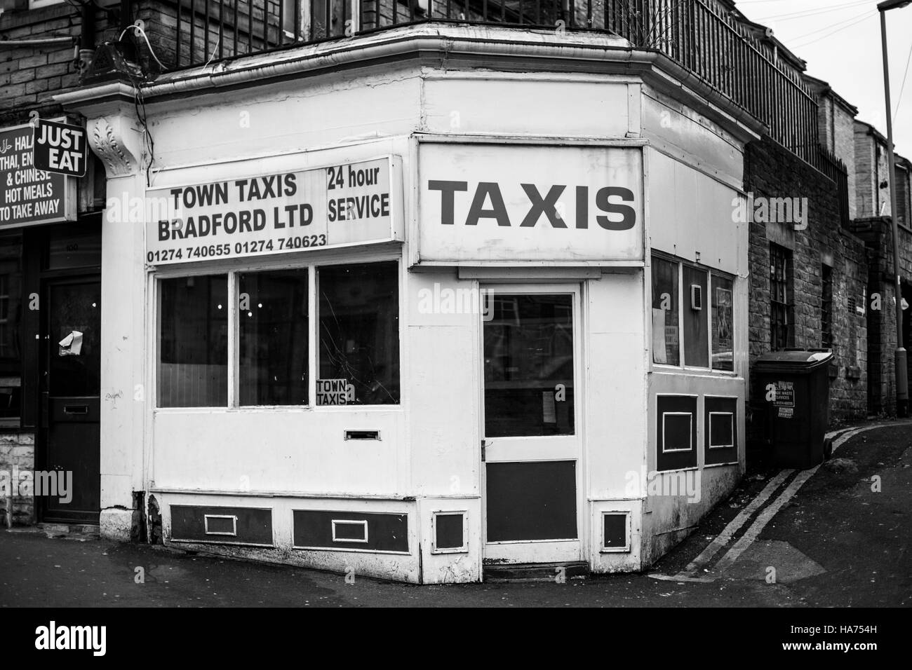 Indian taxi cab england hi-res stock photography and images - Alamy