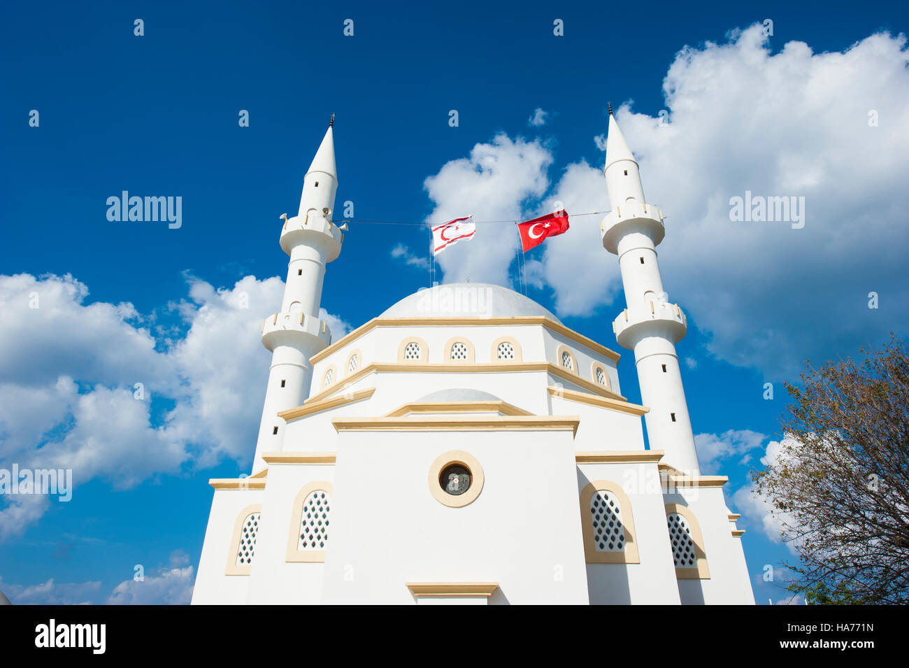 Mosque in Lefka (Turkish: Lefke), Northern Cyprus Stock Photo - Alamy