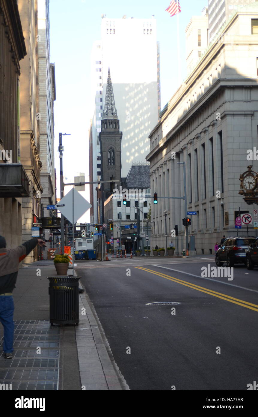 Street scene downtown pittsburgh PA Stock Photo - Alamy