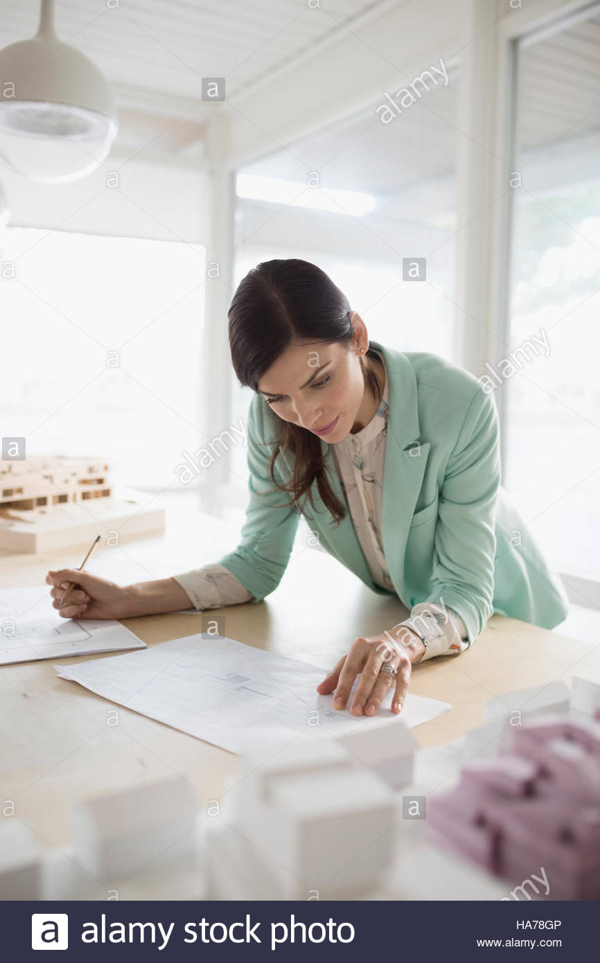 Architect female drafting table hi-res stock photography and images - Alamy