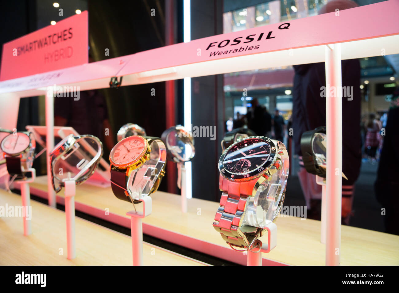 Wearables hi-res stock photography and images - Alamy