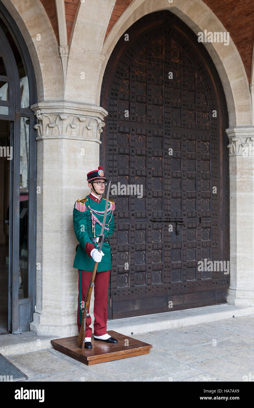 San marino guard hi-res stock photography and images - Alamy