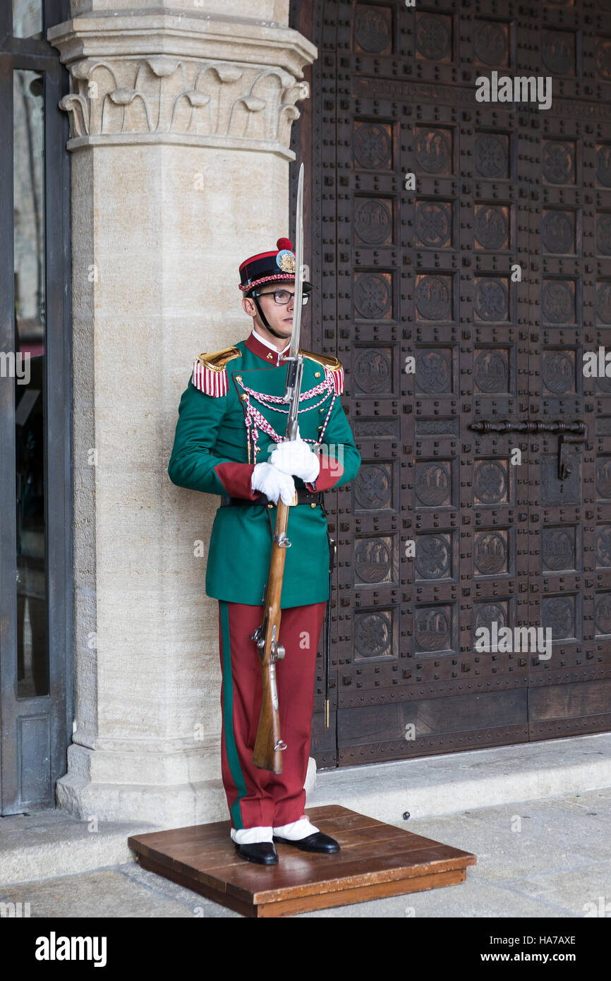 Guard soldier san marino hi-res stock photography and images - Alamy