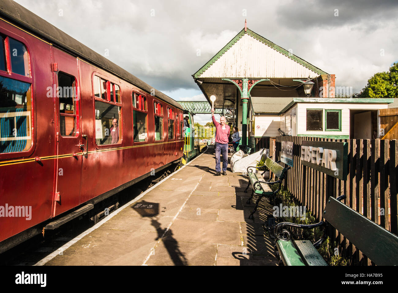 Train station seating hi-res stock photography and images - Alamy