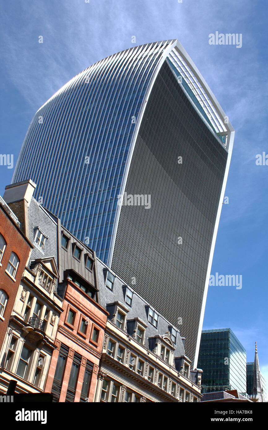 Walkie talkie building at 20 fenchurch hi-res stock photography and ...