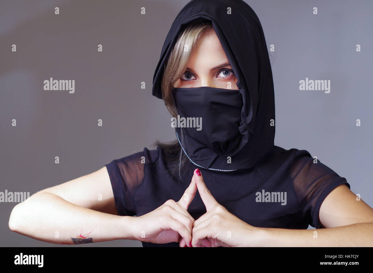 Woman katana sword in anime hi-res stock photography and images - Alamy