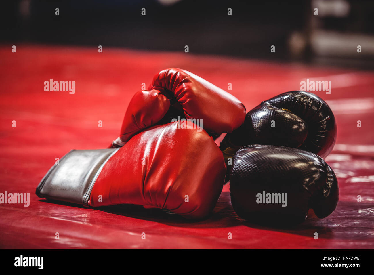Pair of black and red boxing gloves Stock Photo - Alamy