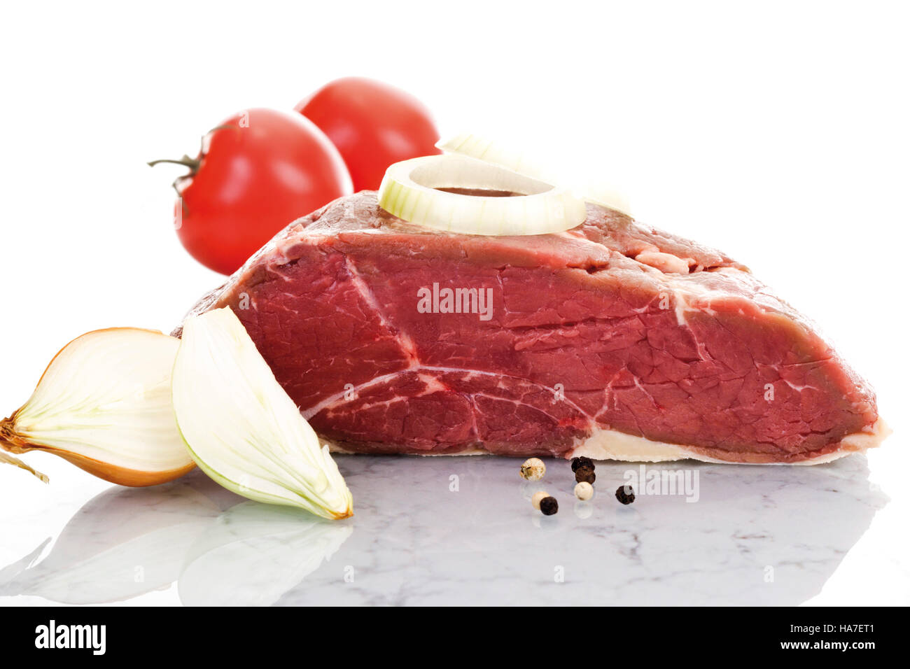 Roast beef, raw with ingredients Stock Photo - Alamy