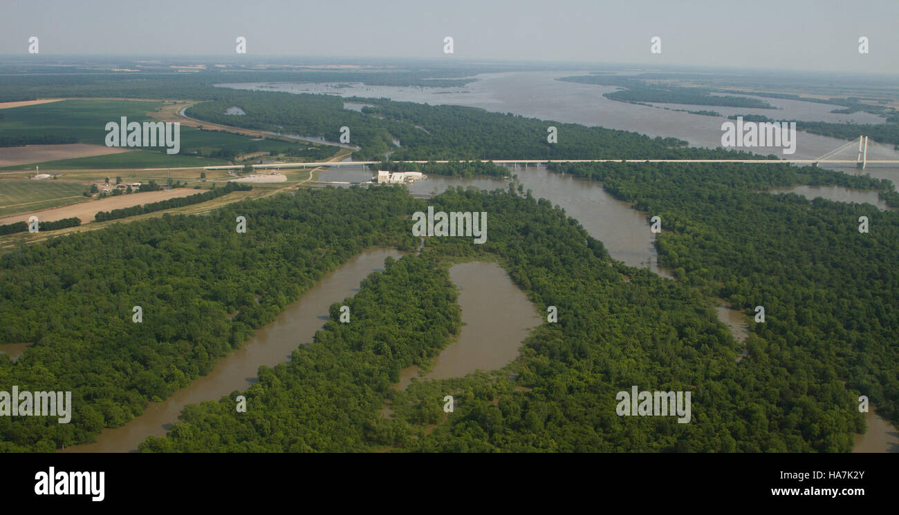 A USDA team visits the Mississippi region to assess the impact of ...