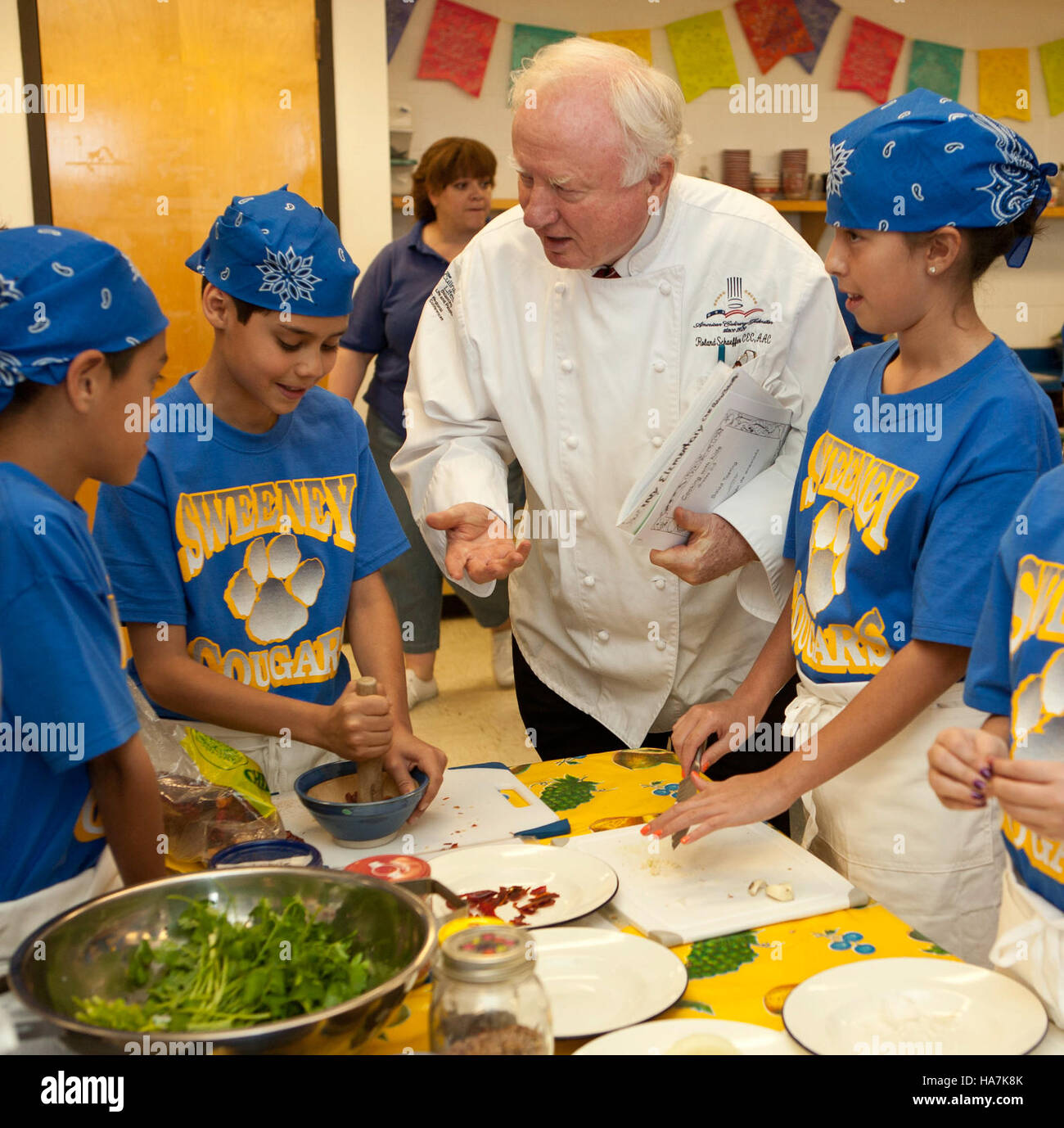 This USDA program promotes healthy eating habits for children by ...