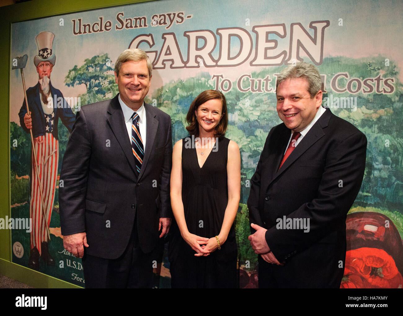 Secretary Tom Vilsack of the USDA discusses agricultural policies ...