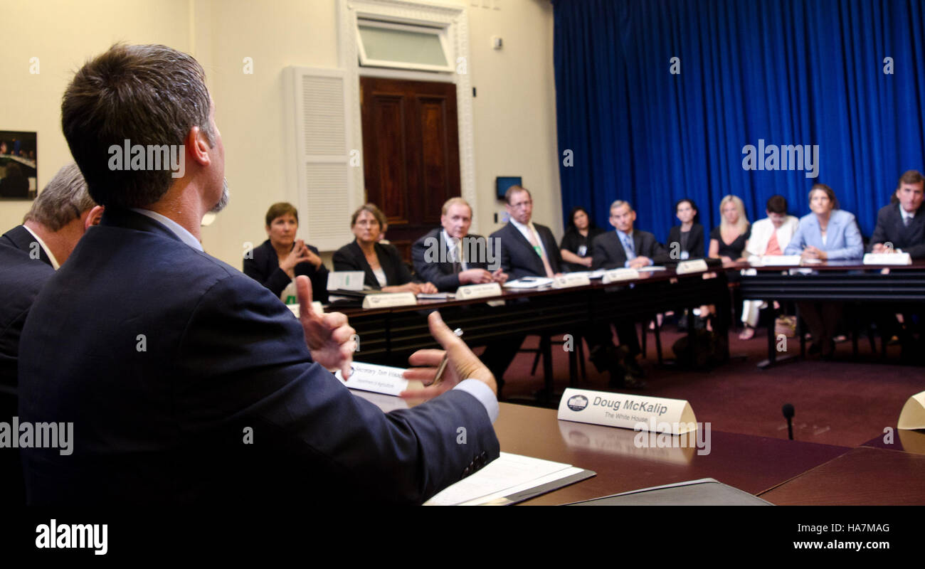 Agriculture Secretary Tom Vilsack meets with President Barack Obama and ...