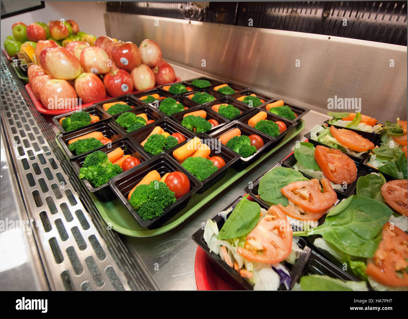 The USDA's Food and Nutrition Service (FNS) supports programs that ...