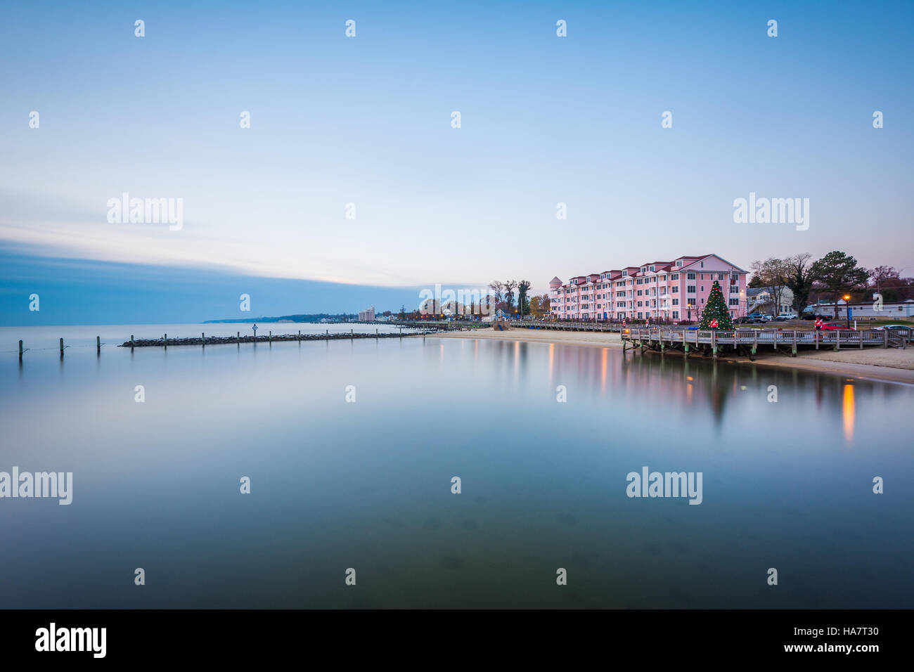 Long exposure of the shore of the Chesapeake Bay, in North Beach ...