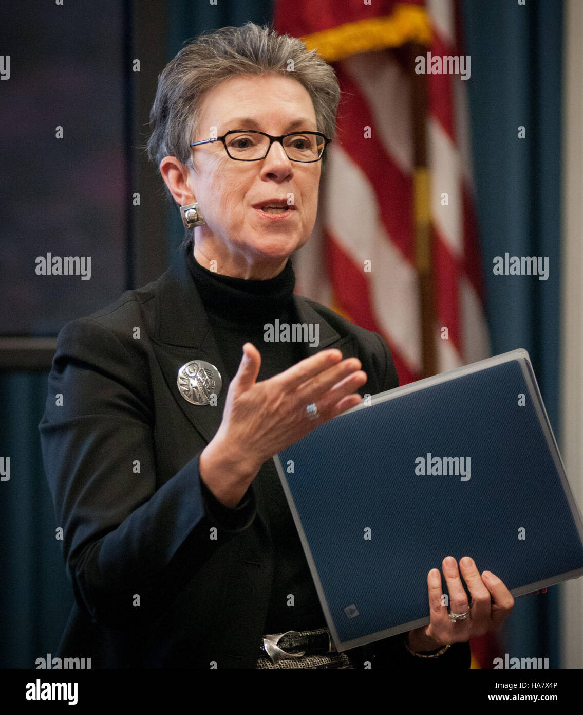 Budget of the united states government hi-res stock photography and ...