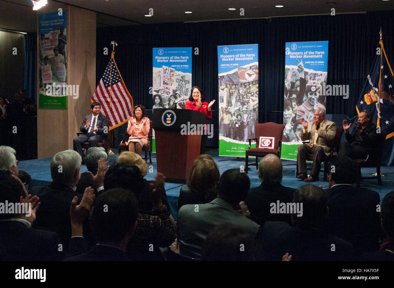 Cesar chavez dolores huerta hi-res stock photography and images - Alamy