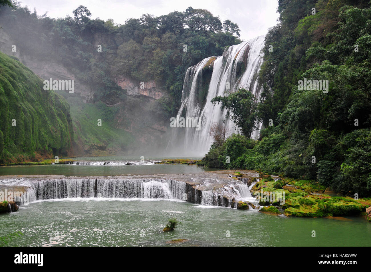 The beautiful Yellow Fruit Tree waterfall (Huangguoshu Waterfall) in ...