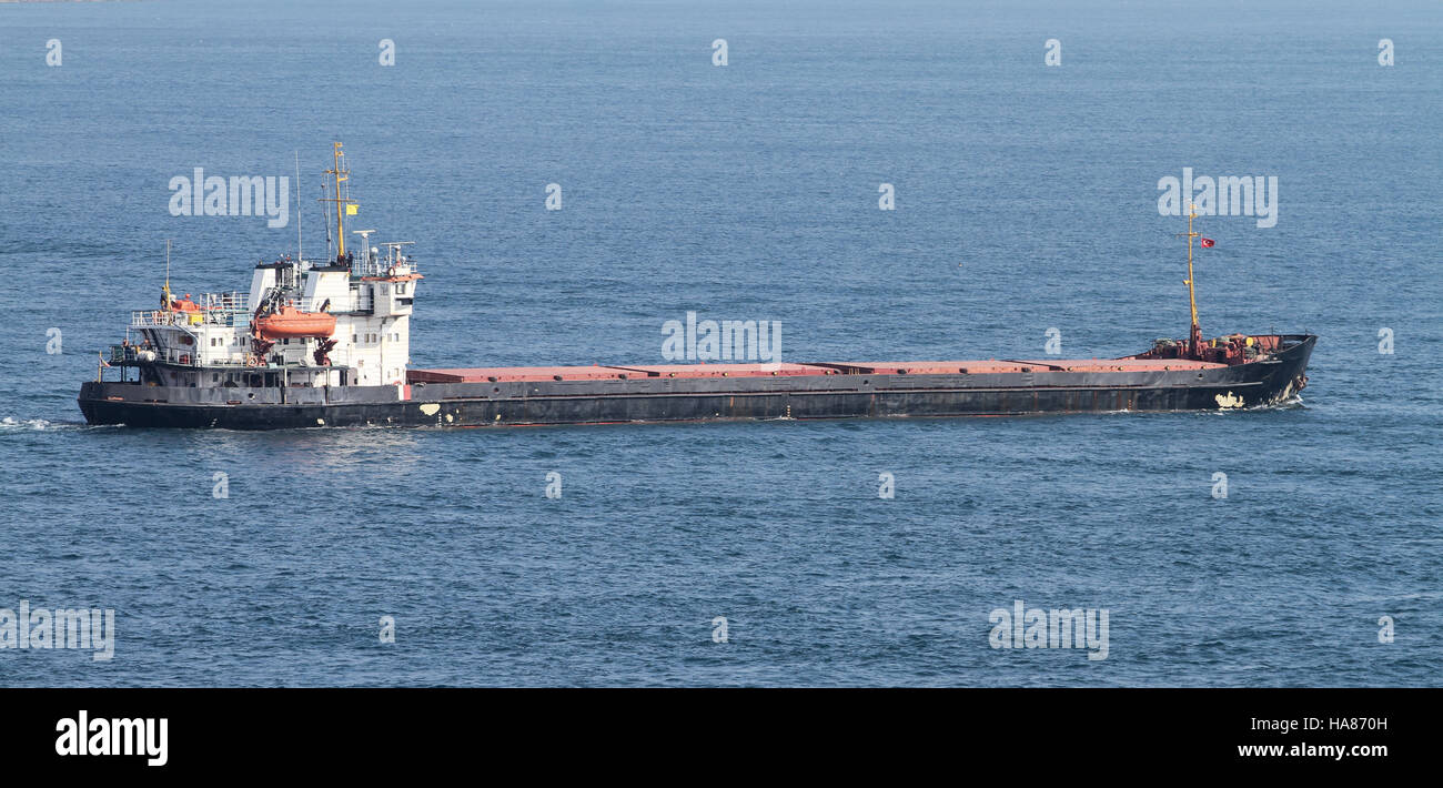 Ship carrying goods hi-res stock photography and images - Alamy