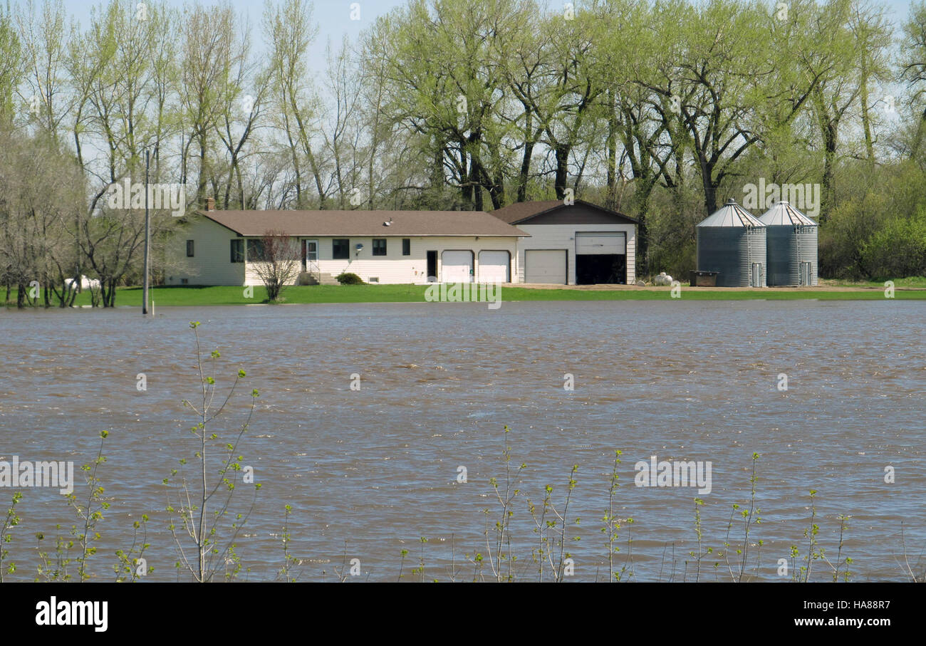 This image depicts the flooding in the Cavalier Park and Tongue River ...
