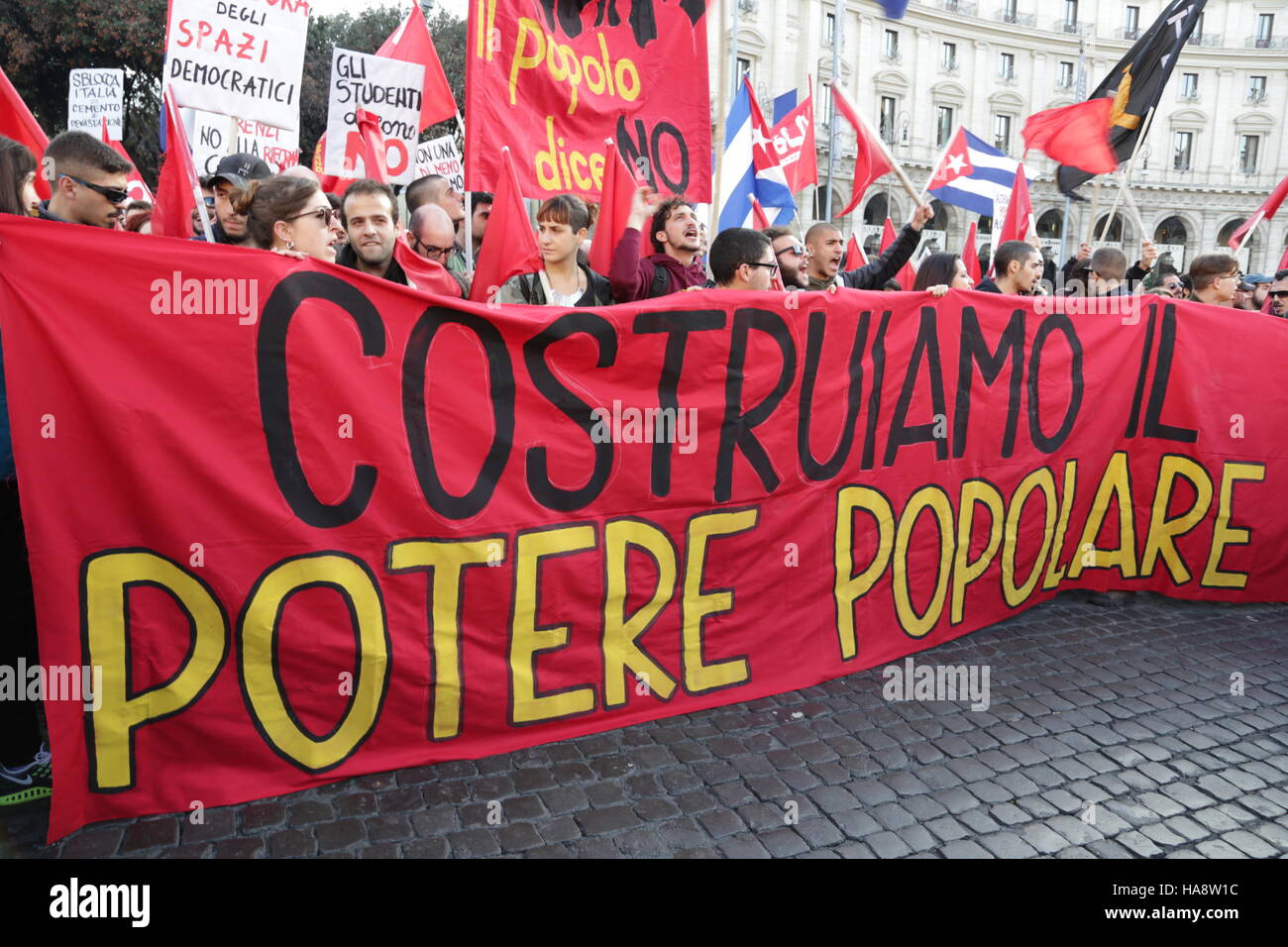 Rome, Italy. 27th Nov, 2016. Thousands of people take to the streets to ...