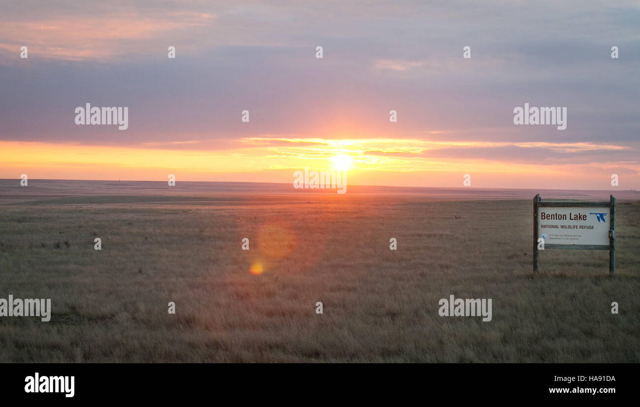 A stunning sunset view over Benton Lake National Wildlife Refuge ...