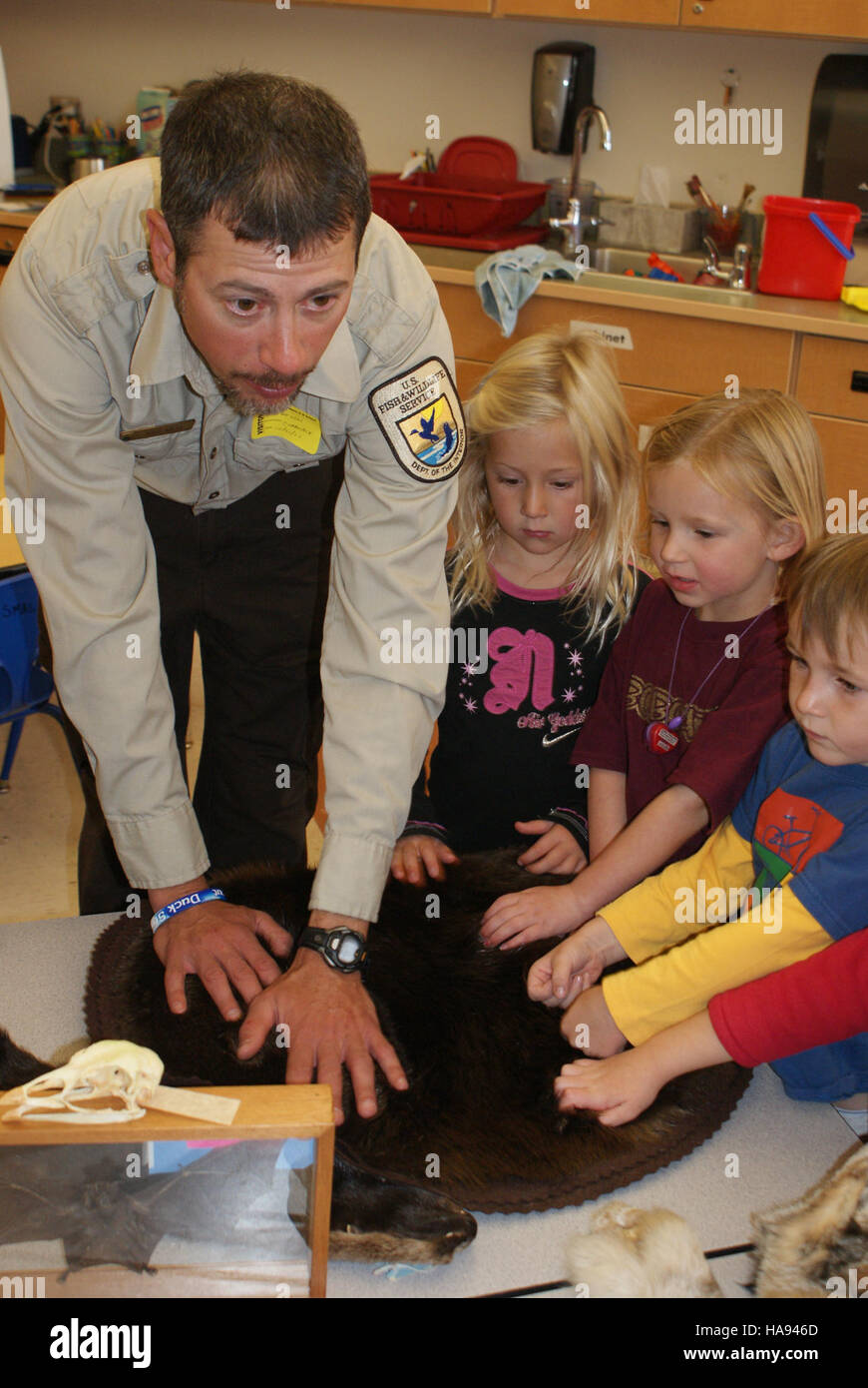 The Scientists in the Community Program promotes scientific research ...