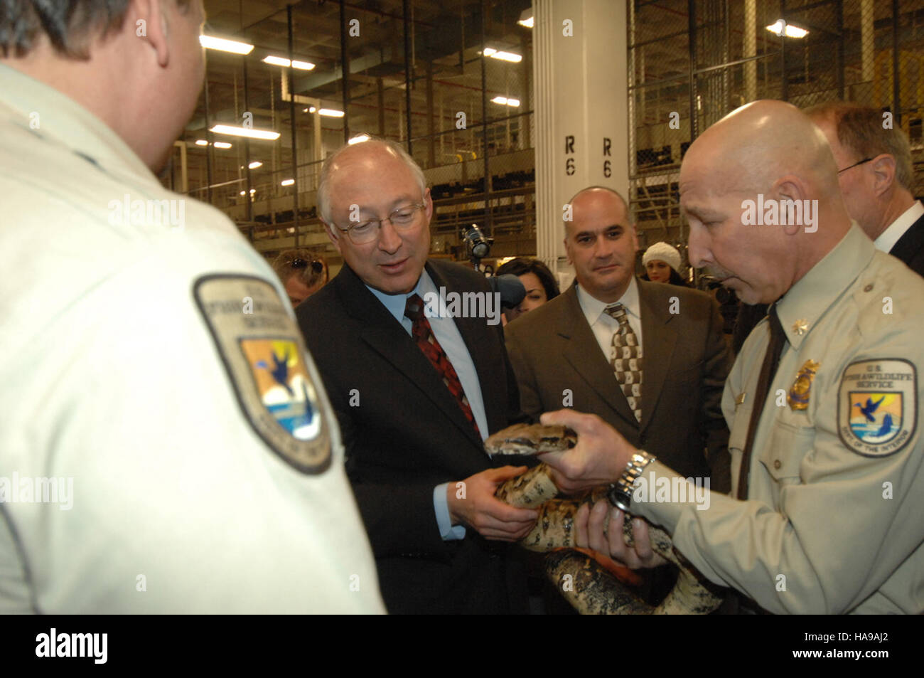 Secretary Salazar visits a national park to discuss wildlife ...