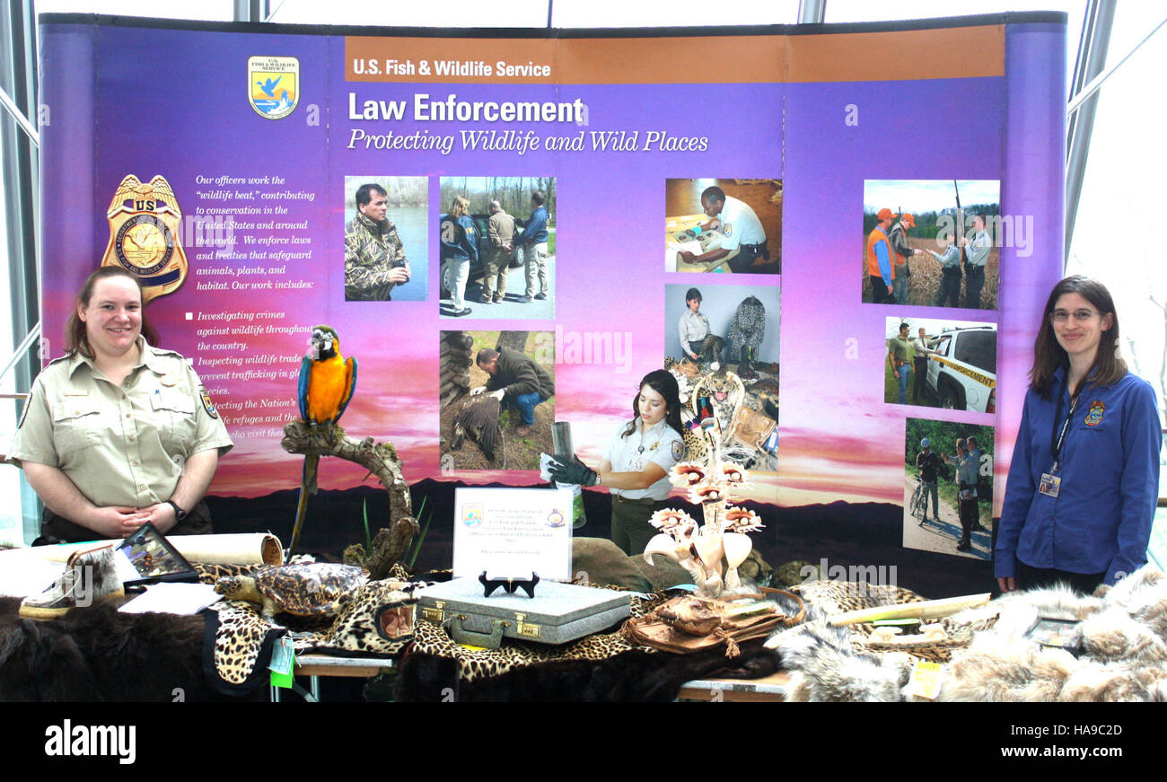 The U.S. Fish and Wildlife Service (USFWS) participated in Kid's Day at ...