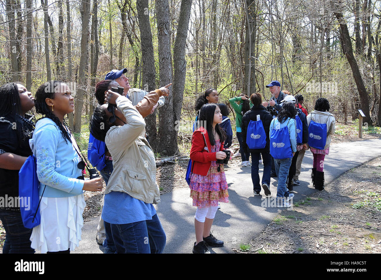 usfwsnortheast 5687304588 Students bird watching Stock Photo - Alamy