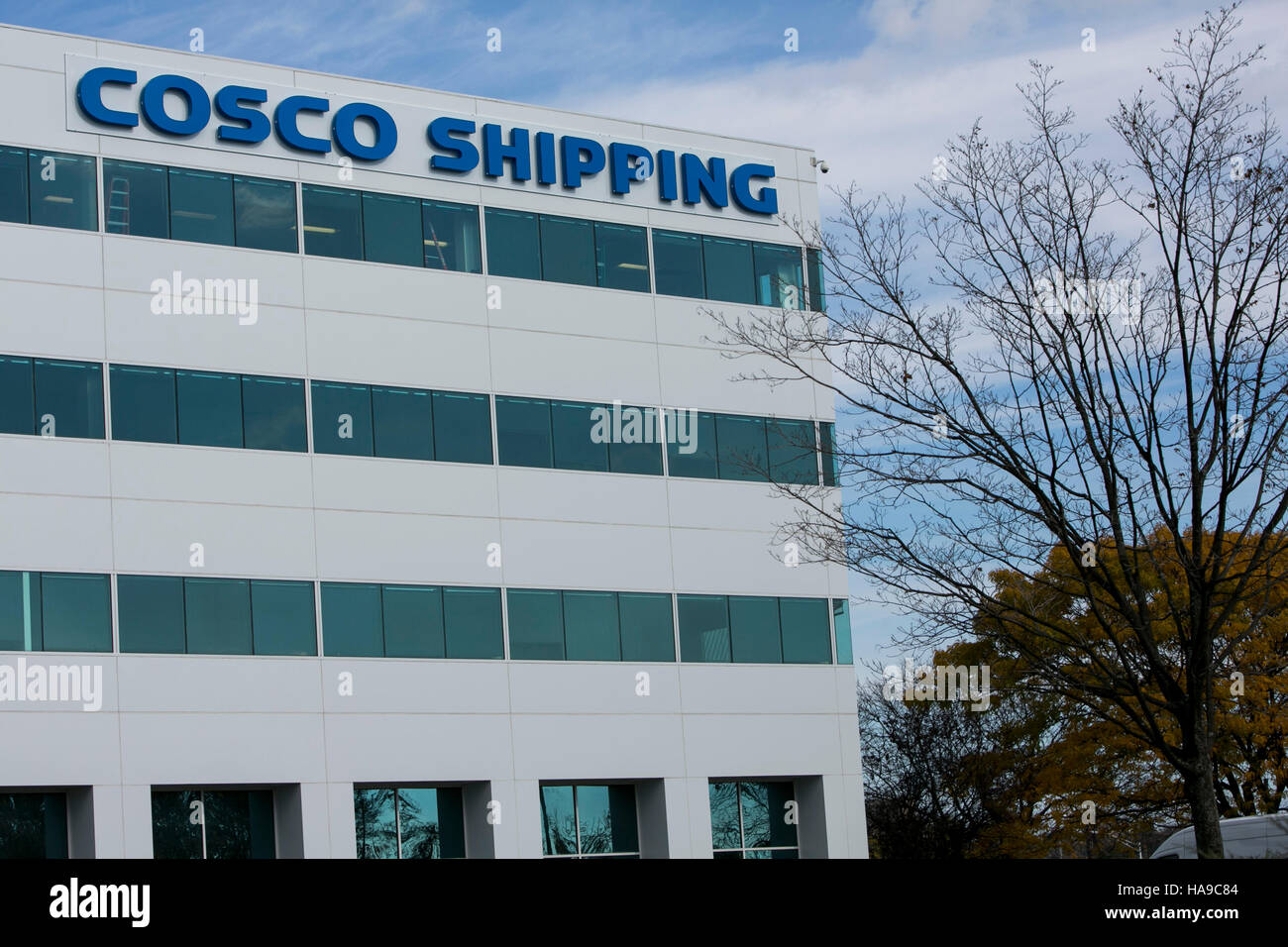 Cosco shipping sign hi-res stock photography and images - Alamy