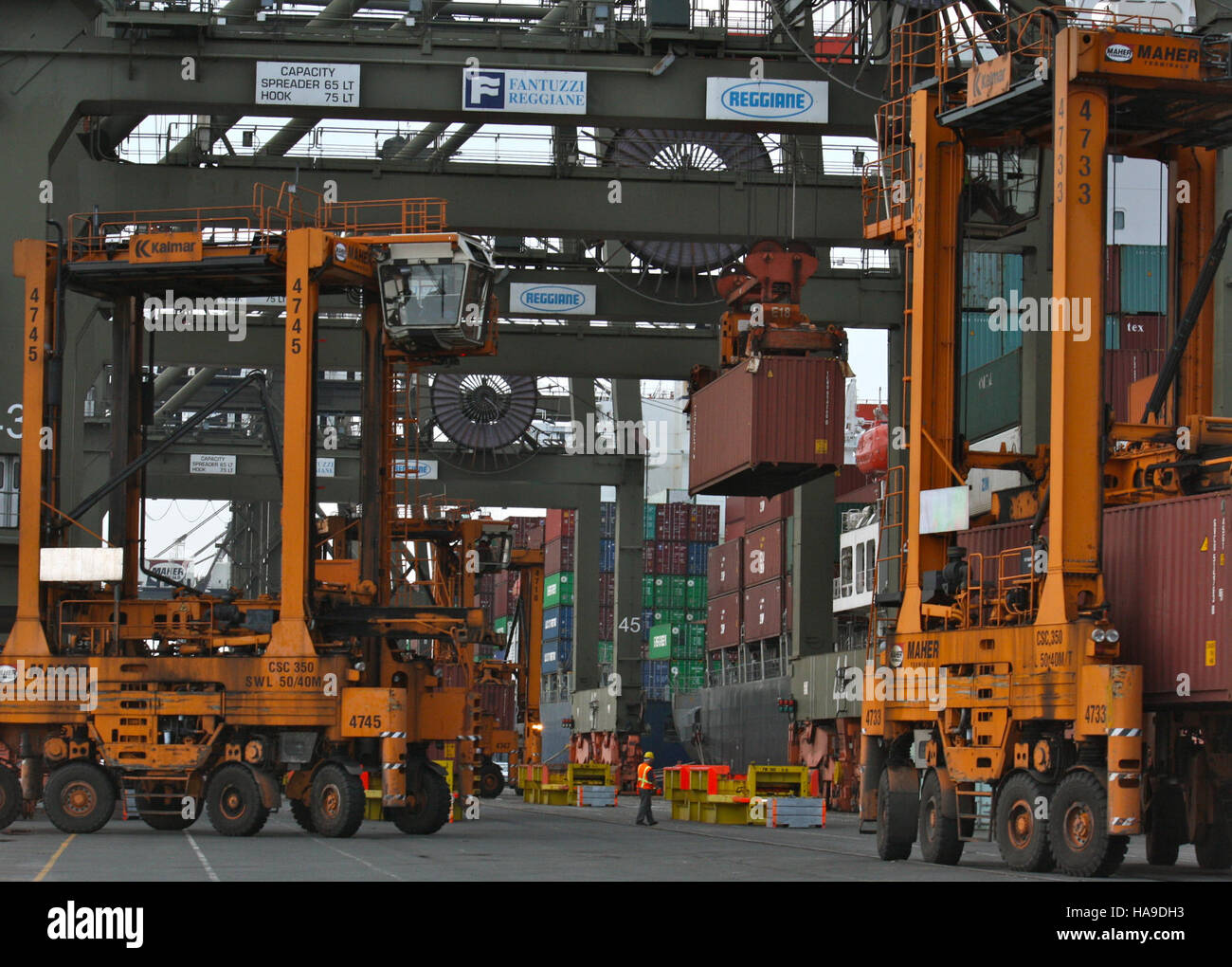 Elizabeth seaport hi-res stock photography and images - Alamy
