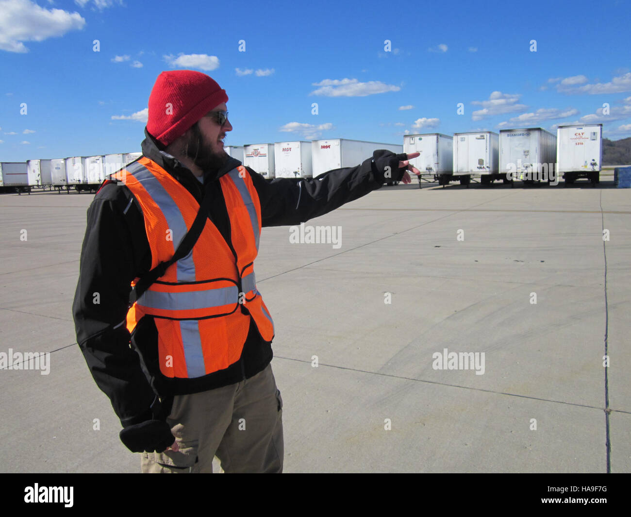 The U.S. Fish and Wildlife Service sets up logistical staging areas for ...