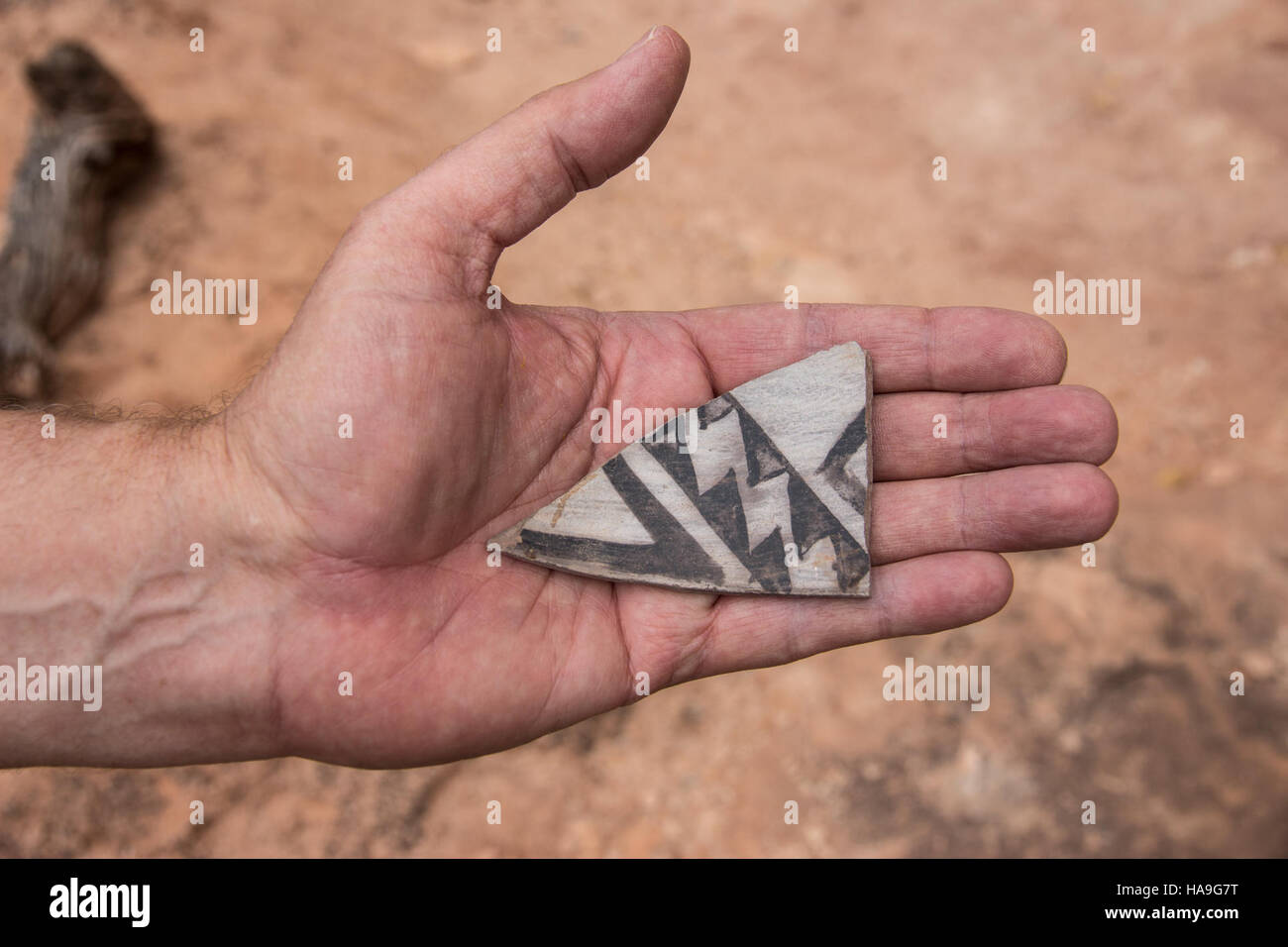 Pottery sherd hi-res stock photography and images - Alamy