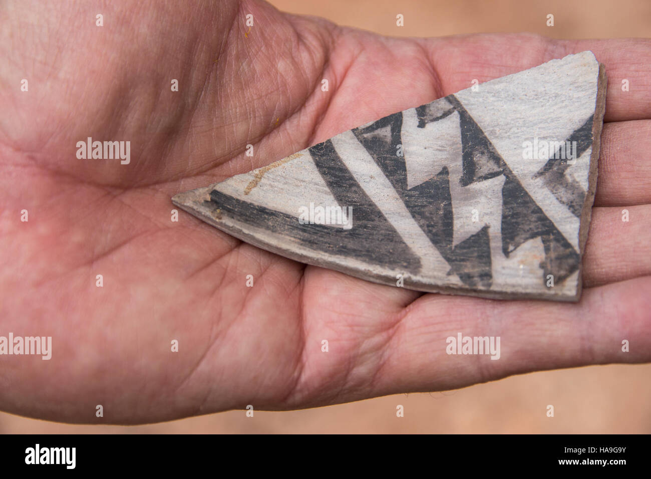 Pottery sherd hi-res stock photography and images - Alamy