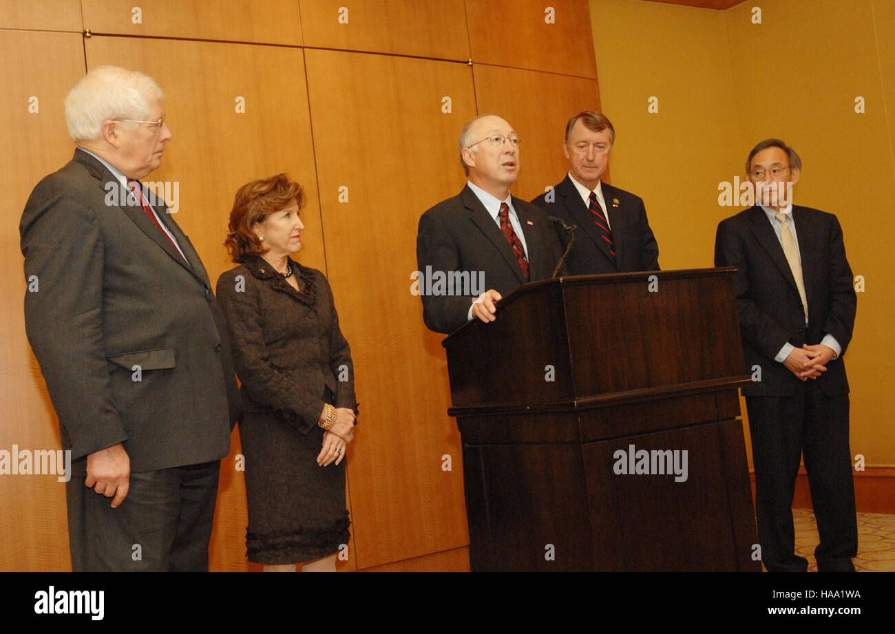 A visit to a solar energy array in North Carolina on October 16, 2009 ...