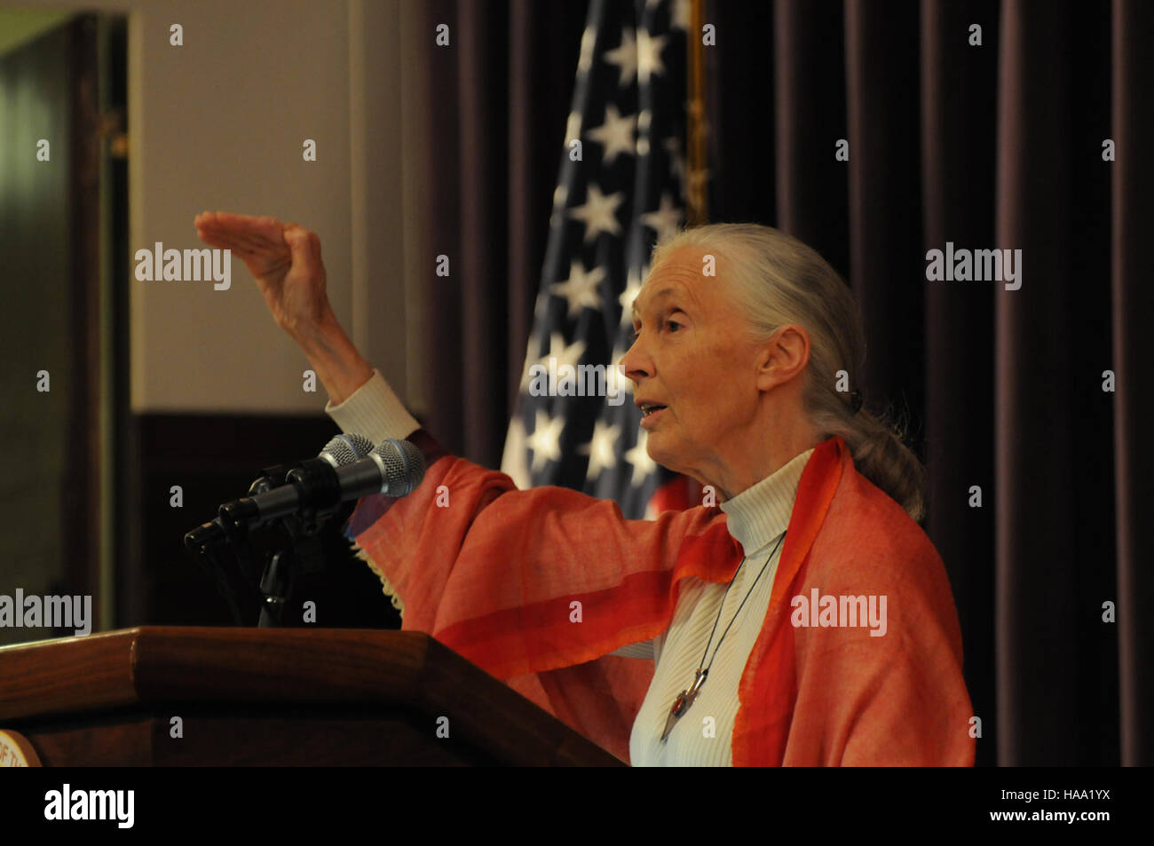 Dr jane goodall hi-res stock photography and images - Alamy
