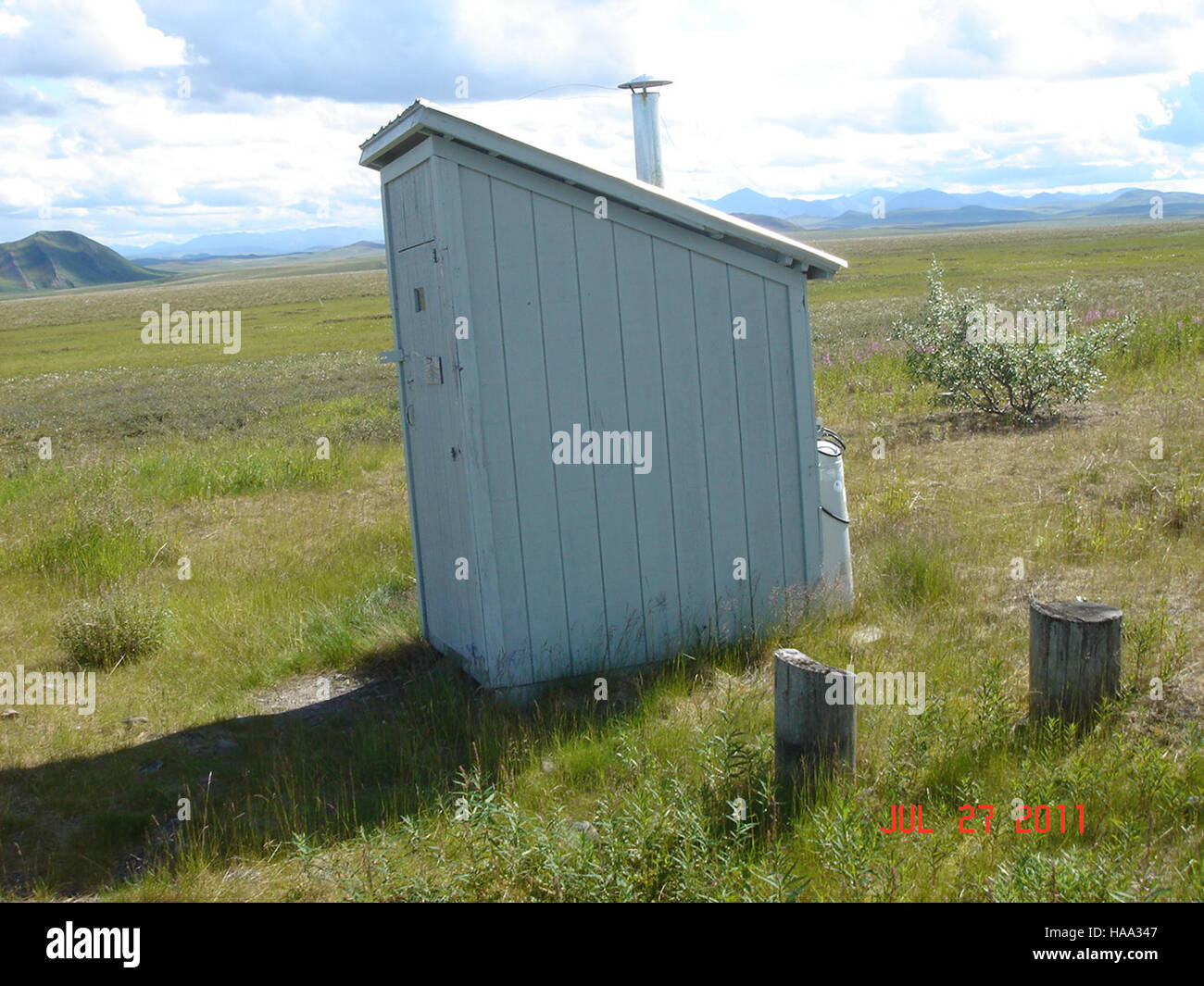 usinterior 9103404796 Outhouse in Inagok Alaska Stock Photo - Alamy