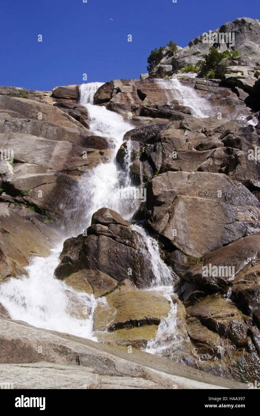 Hikers journey to Topokah Falls, located in Sequoia National Park ...