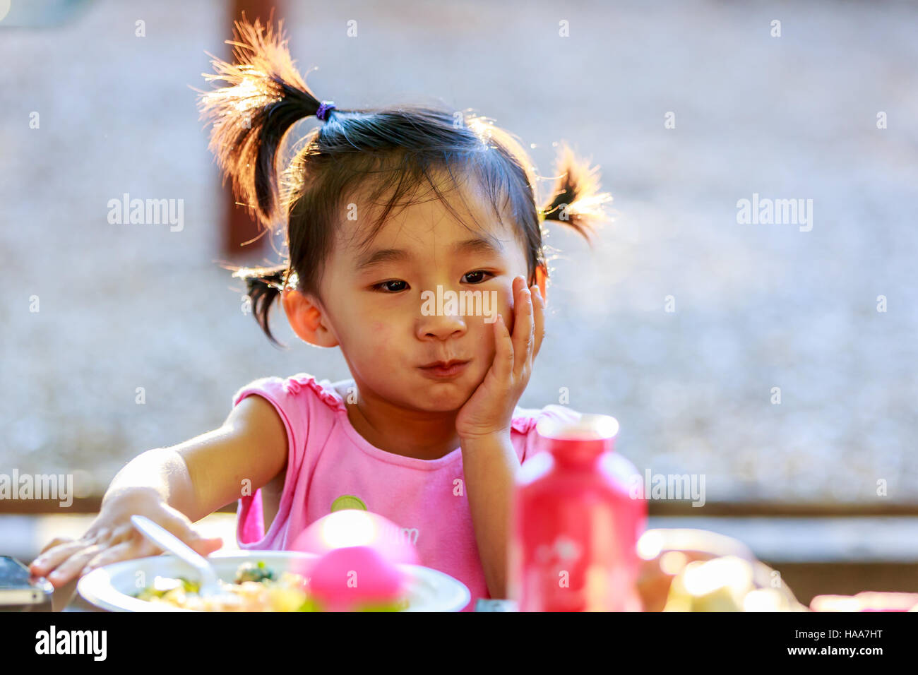 Cute girl faces hi-res stock photography and images - Alamy