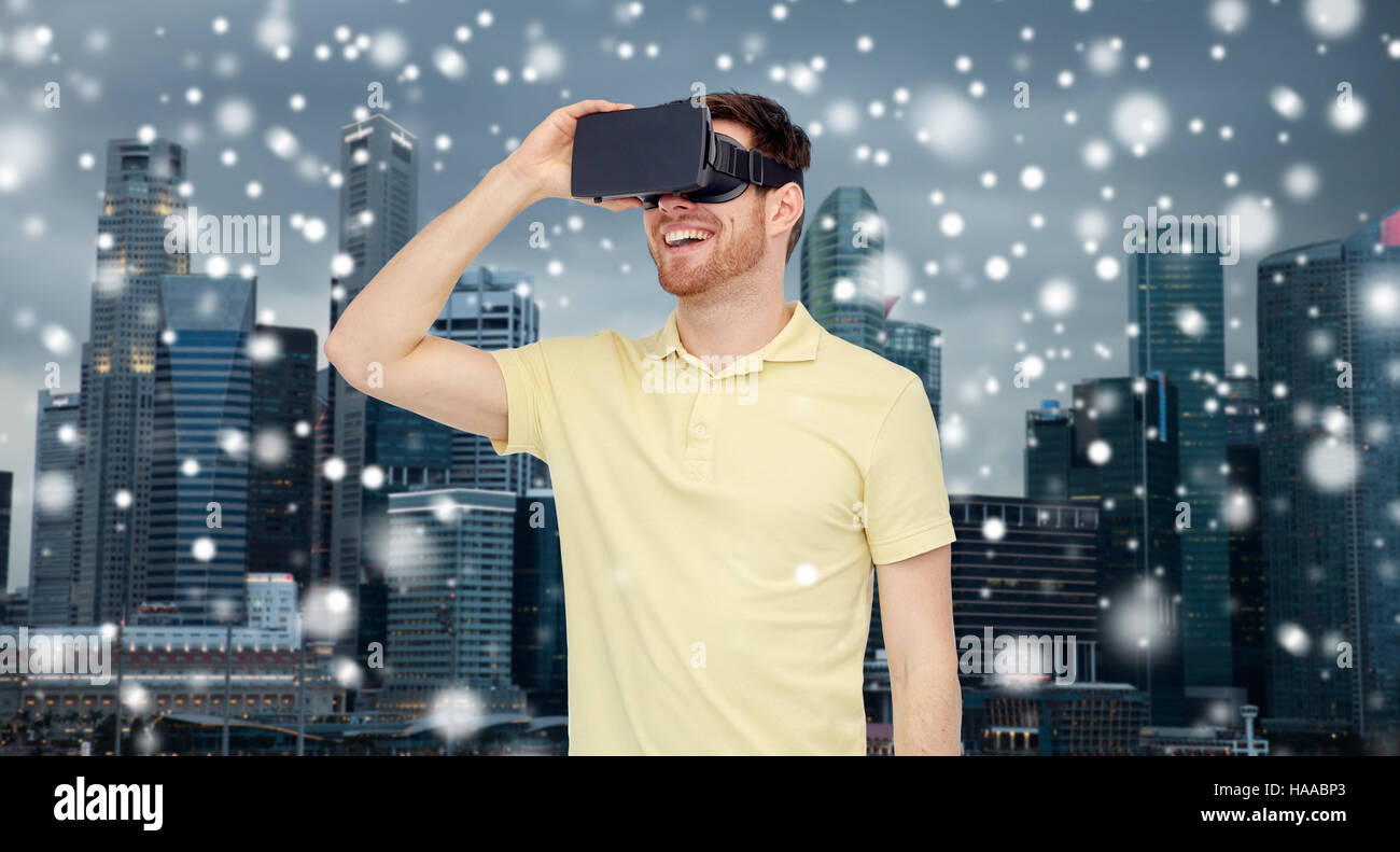 Teenager virtual reality christmas hi-res stock photography and images ...