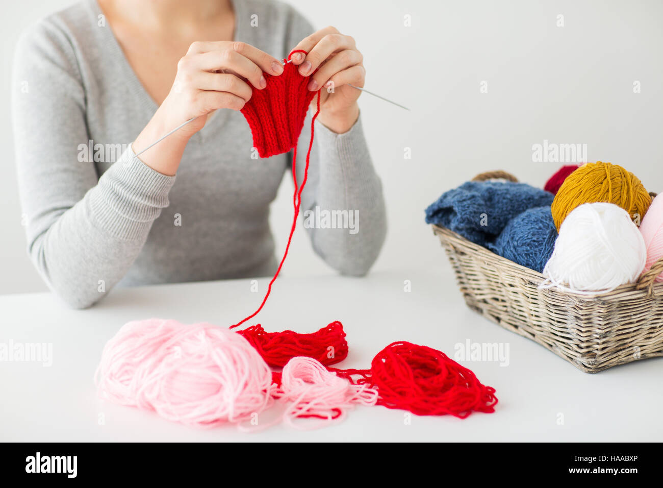 woman hands knitting with needles and yarn Stock Photo - Alamy